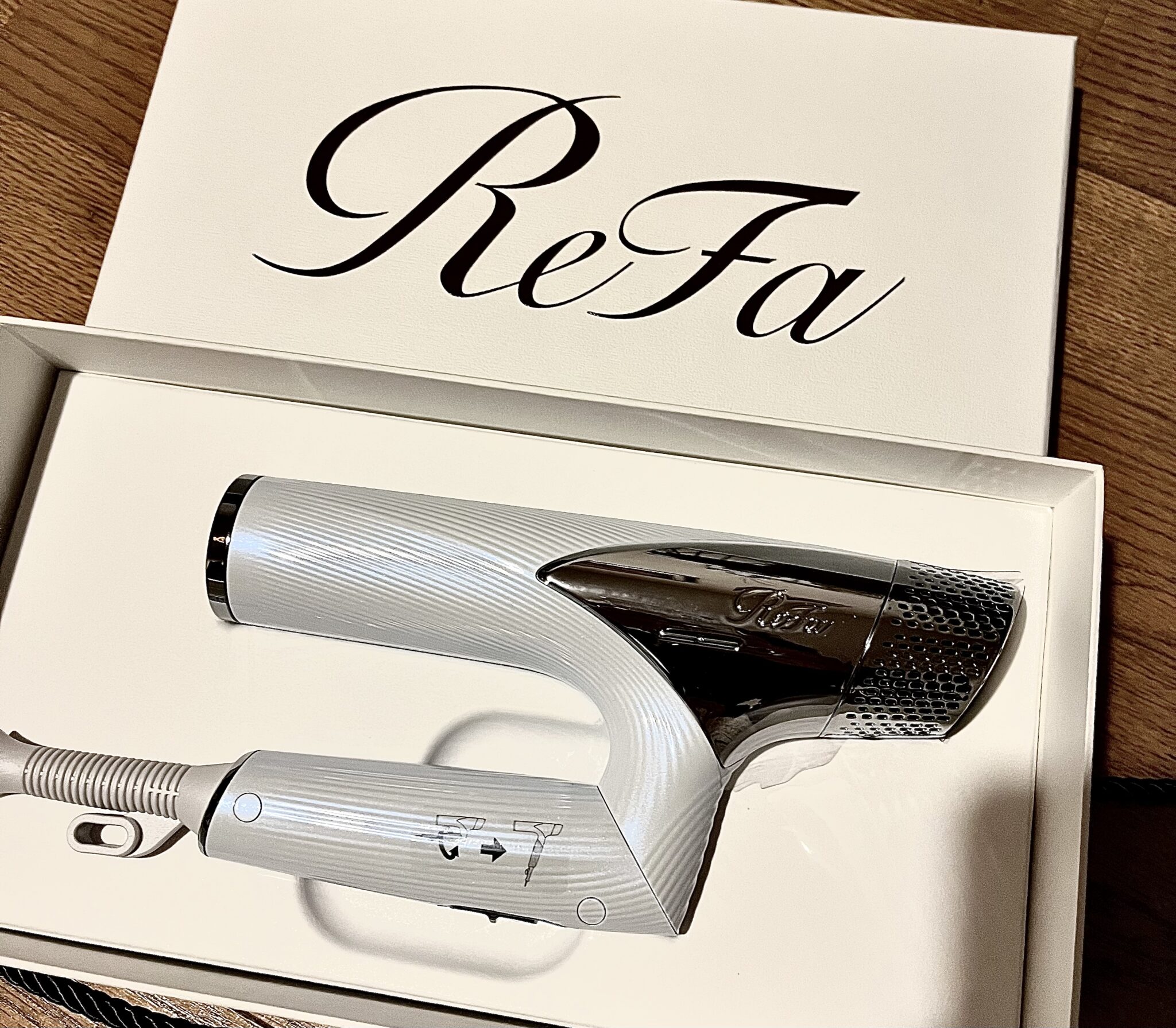 【正直レビュー】ReFa (リファ) 新型『 ビューテック ドライヤー スマート 』を使ってみた！ | FOR