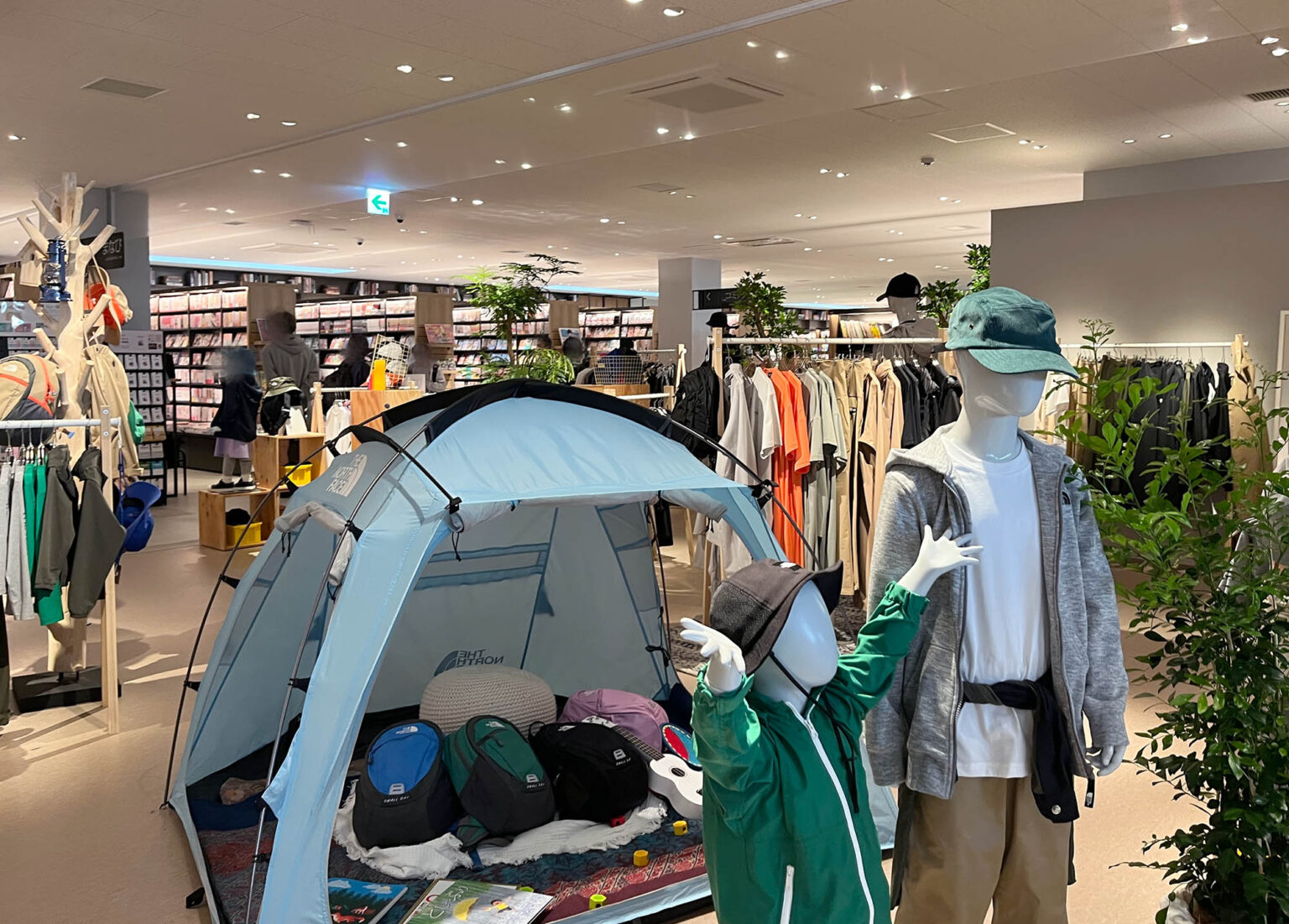 【行ってみた】九大学研都市『ITO Lab ＋(いとラボ)』の蔦屋書店を紹介！ | FOR