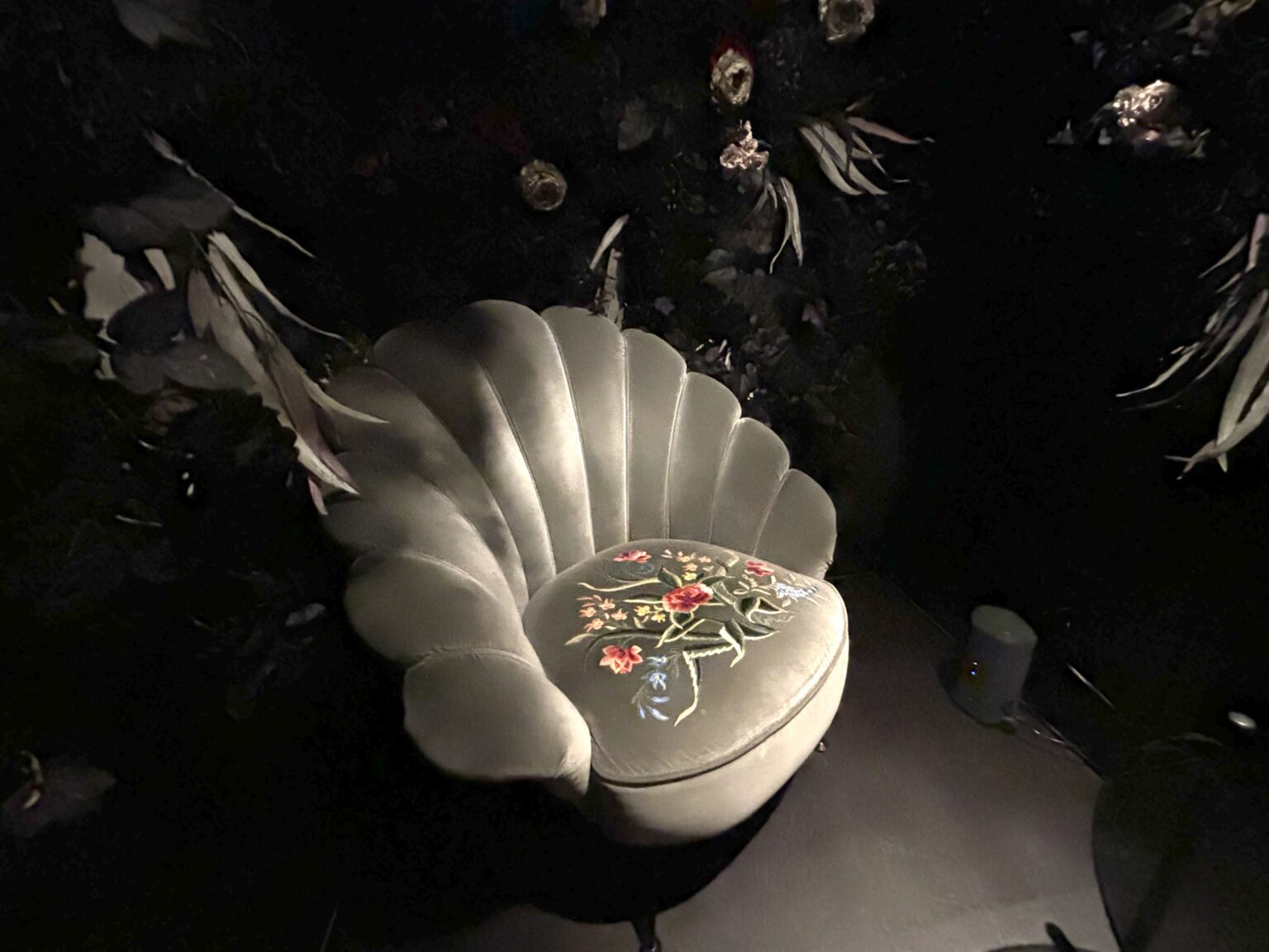 【博多】話題の全個室カフェ『black whitee』 | FOR